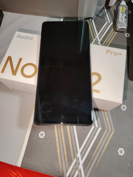 Telefonga 1 oy garantiya beriladi.