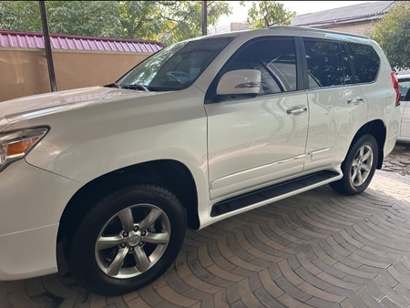 Срочно продаётся Lexus GX460