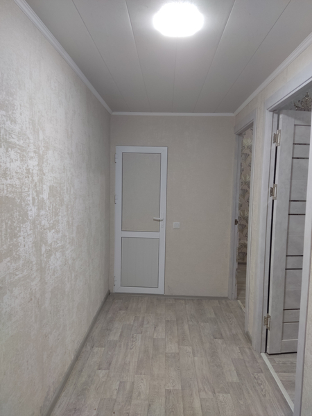 Kvartira sotiladi. 42m2. Yashnobod. Izzat ko\\\'chasi. Novastroyka.