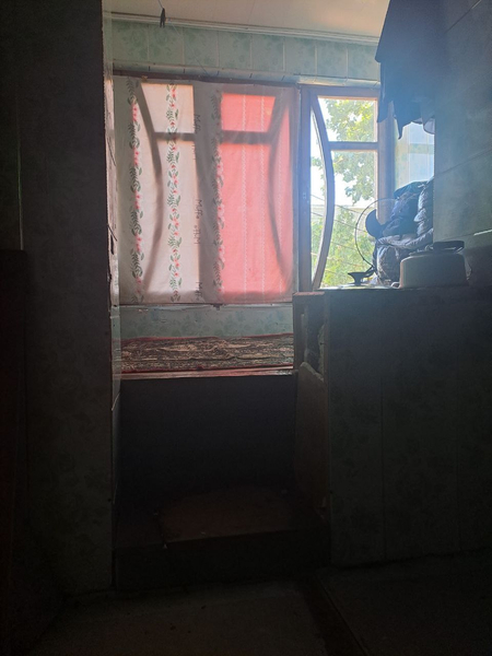 Kvartira srochna sotiladi