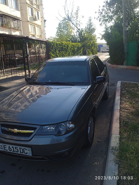 Nexisia 2 Sotiladi xolati yahshi pul kere boganiga sotvomman
