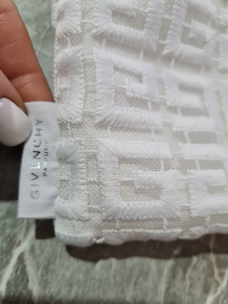 Косметичка от Givenchy