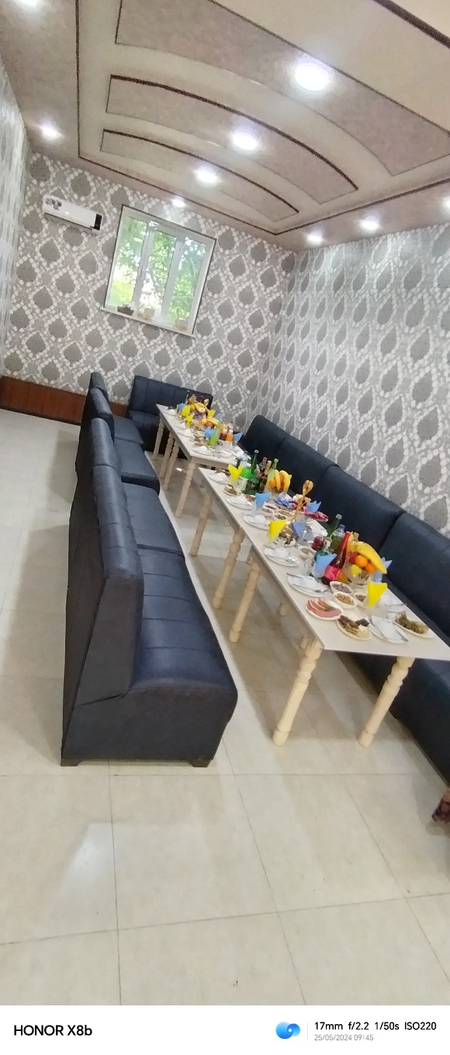 Mini divanlar komplektga sotiladi yangi barchasi