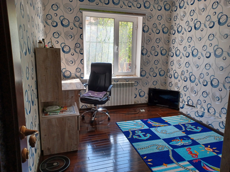 Продаю 4х.комнатную квартиру.