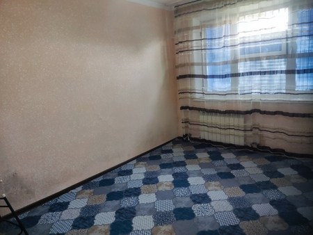 3 хонали 4-этажда жойлашган квартира ижарага берилади