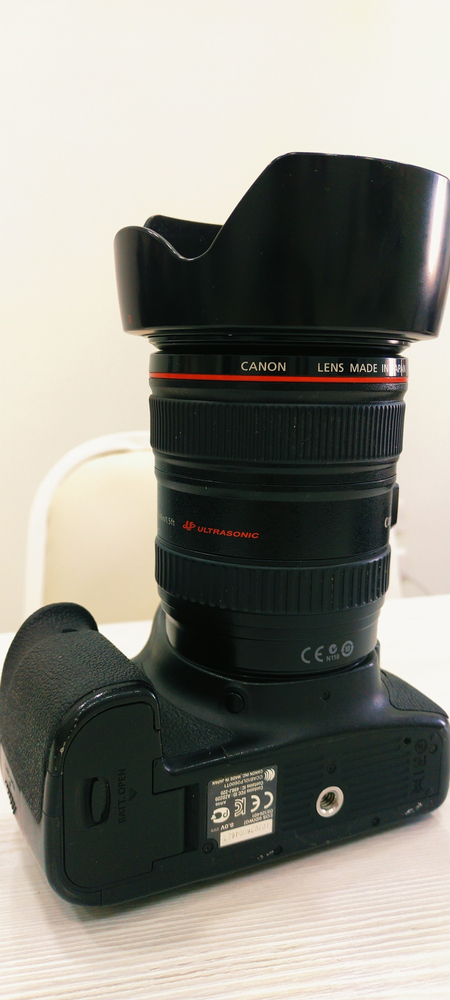 Canon 6d Sotiladi xolati idial 
Complect 24-105 Abyektiv 
2 ta batary