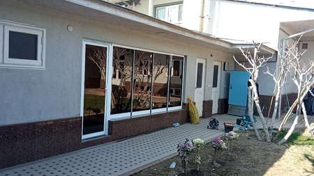 AKFA окна высоко качественные, двери и витражи из пластмасс и алюминия