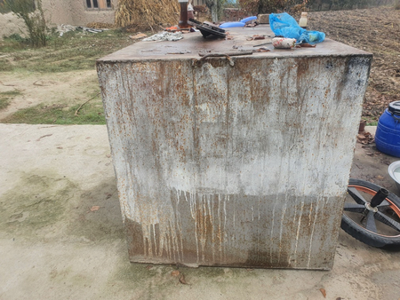 Suv buchka sotiladi  2metirga 1metr