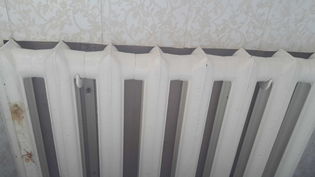 Продаю батареи срочно. Самовывоз