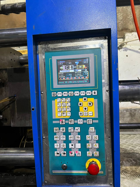 Sotiladi Thermoplast avtomat 320