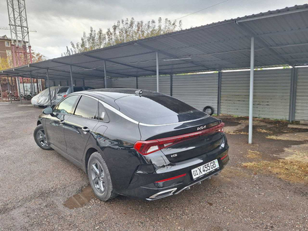 KIA K5 машинаси сотилади