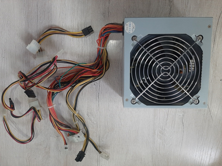 Продается HUNTKEY 400W