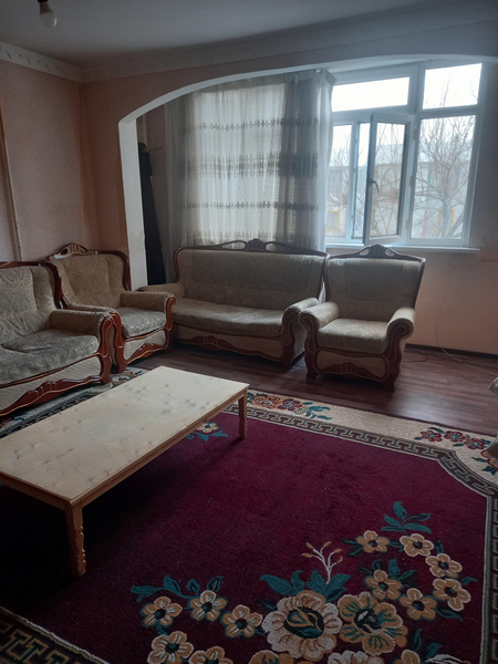 Медгородокда 3/3/9 квартира ижарага берилади.