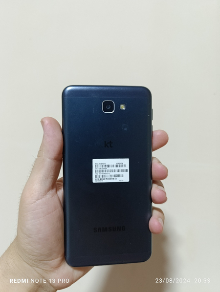 Samsung J6 bir qo‘l ishlagan