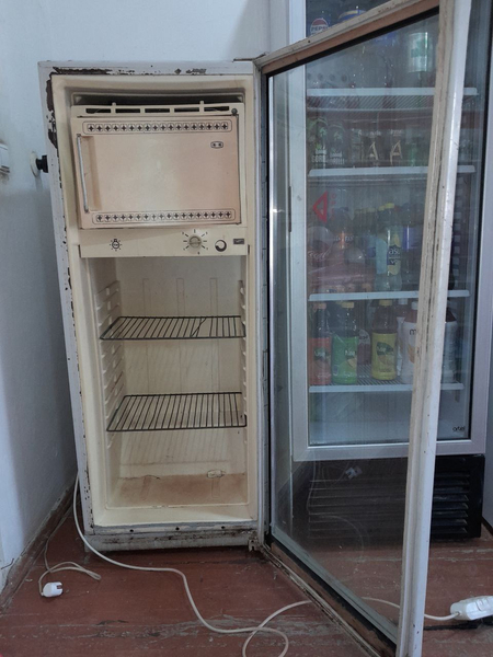 Холодильник продаётся