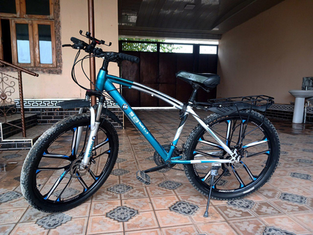 Velosiped sotiladi