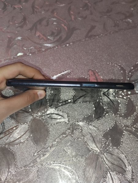 Telefon sotiladi