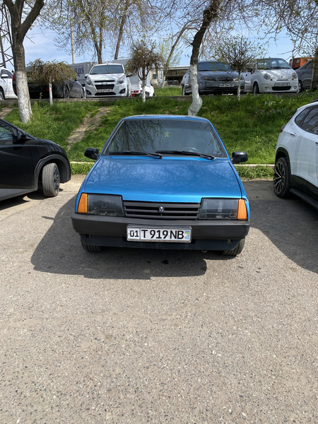 Lada 2199 sotiladi