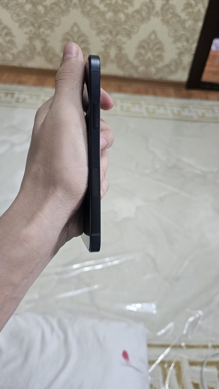Iphone 12 64 gb .