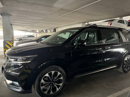 Продам Kia Carnival 2024 года! Без пробега! Престиж Лайт! 7-местный!