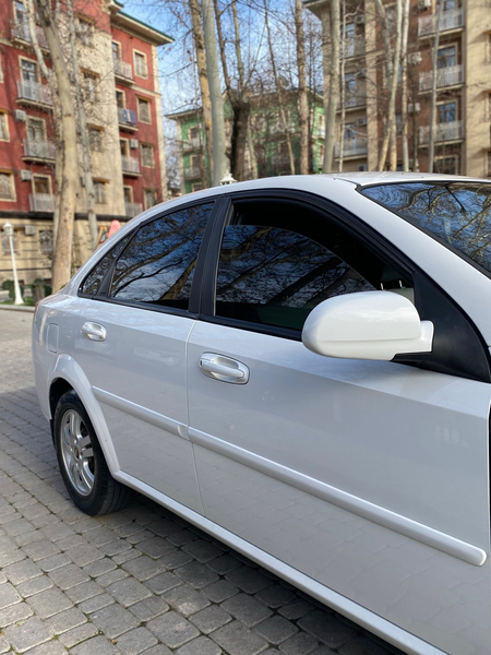 Chevrolet Lacetti, 3-позиция