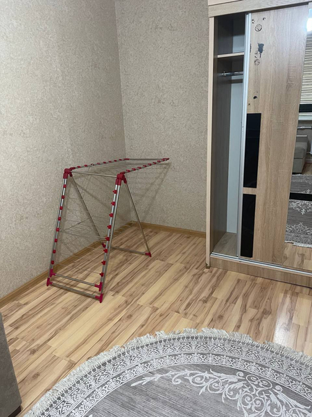 Сдам 1 комнатную Чиланзар 1 квартал. 1этаж/4.