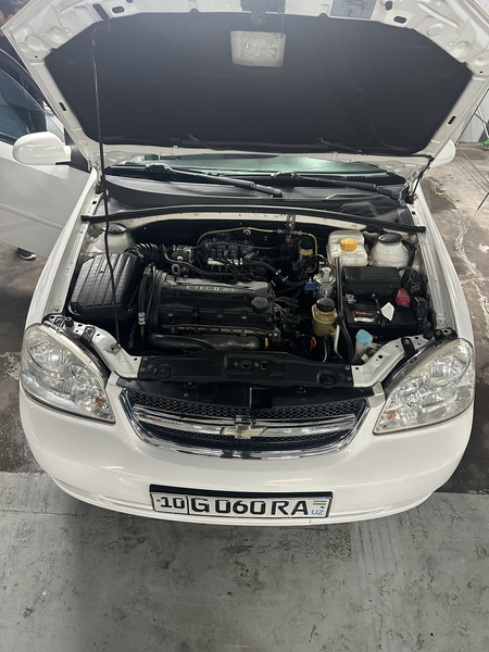 Lacetti 1.6 avtomat 2013