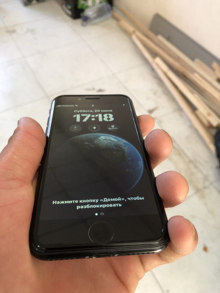 Assalom alekom iphone se 64 gb sotiladi srochna