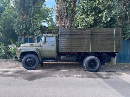 Zil bortli 130 metan