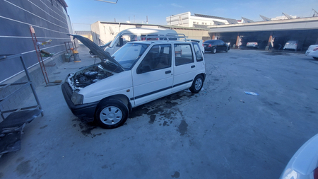 Daewoo T i k o..