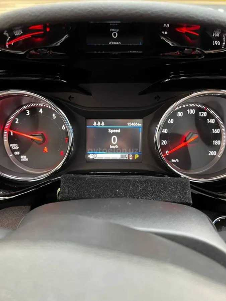 chevrolet Tracker Redline