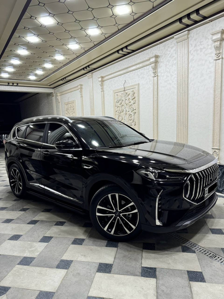 Продается Jetour X70 Plus 2022-год 1,6 турбо