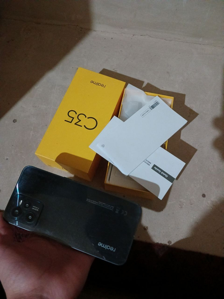 Realmi c35 xotira 128/4