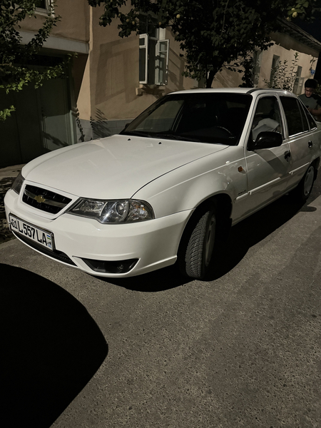 Srochna sotiladi nexia 2 super kansaner toza!