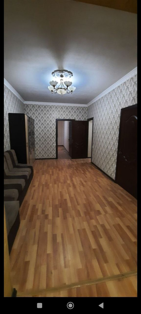 Юнусобод 7 кв да 2/1/4 квартира сотилади.