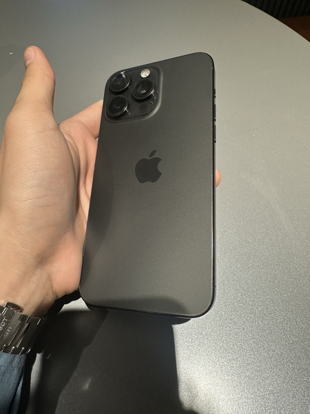 Iphone 15 pro max ideal
