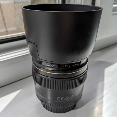 Объектив Canon EF 85mm f/1.8 USM в отличном состоянии