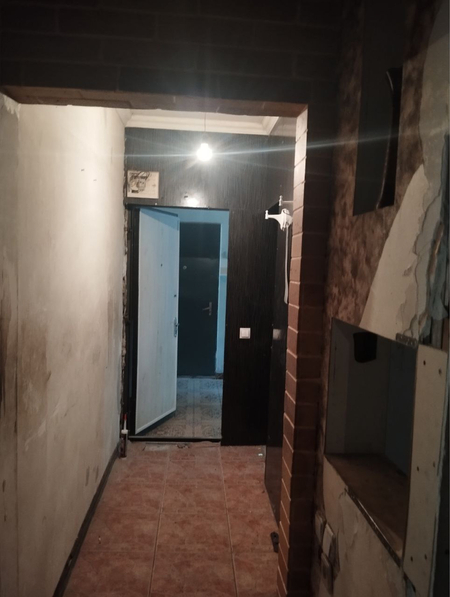 Chilonzor 21kvartal 2xona 1etaj Zerkalka 54kv srochni