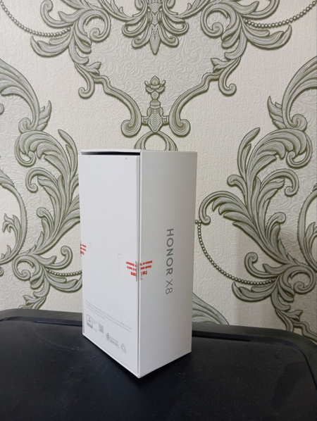 HONOR X8 продается память 128/6 GB