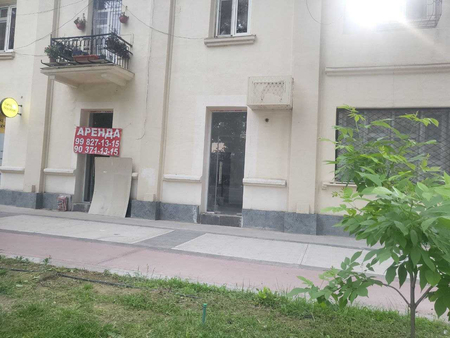 Sarakulka ko'chasida 1-qavat 17m2 lik 2ta joy ijaraga beriladi.
