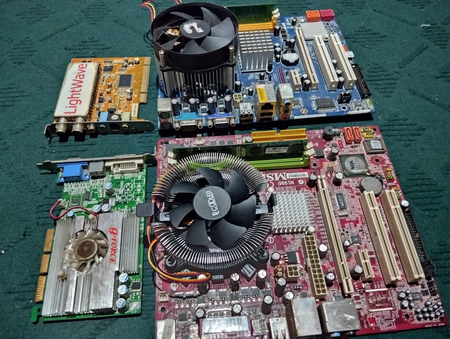 Materinskiy plata 2 dona +TV tuner+videokarta