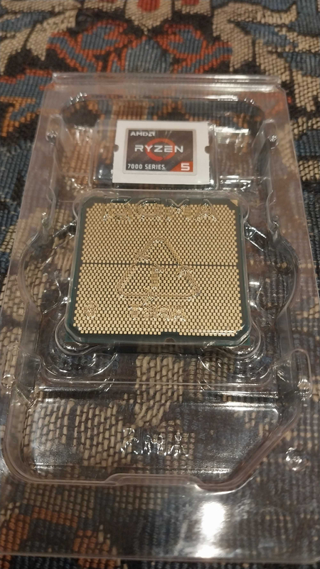 Новая память CORSAIR Vengeance RGB 32GB (2 x 16GB) DDR5 6000 mt/s.