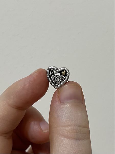 Pandora шарм сердце