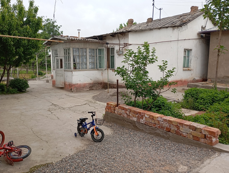 Участка сотилади