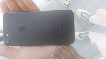 iPhone 7 narxi 900 000 ming
