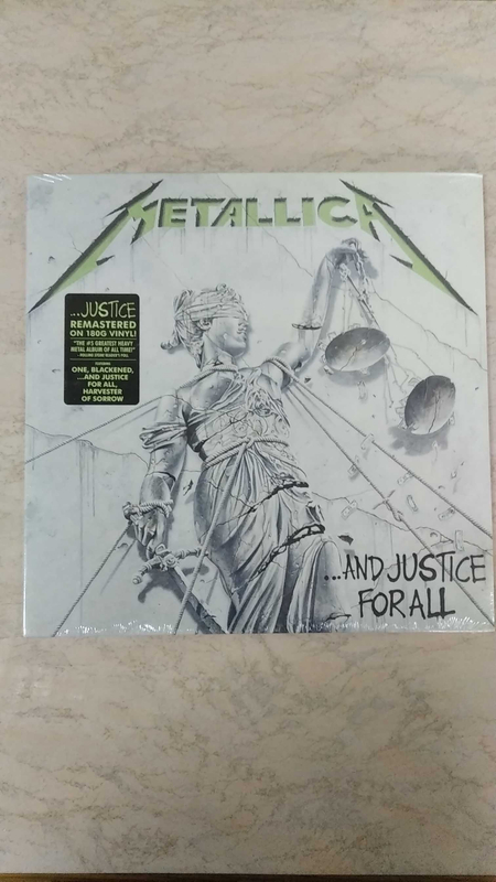 Продам виниловые диски группы METALLICA.