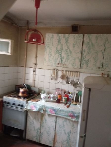 Продажа Срочно Чиланзар 2 кирпич балкон 2 х6!