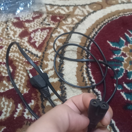 Jonli kabl noutbuk computer