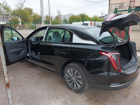 Hongqi E-QM5 Restyling