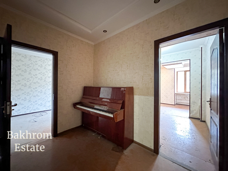 Офис Ракат 200м2 5 ком, 2 этаж вдоль дороги